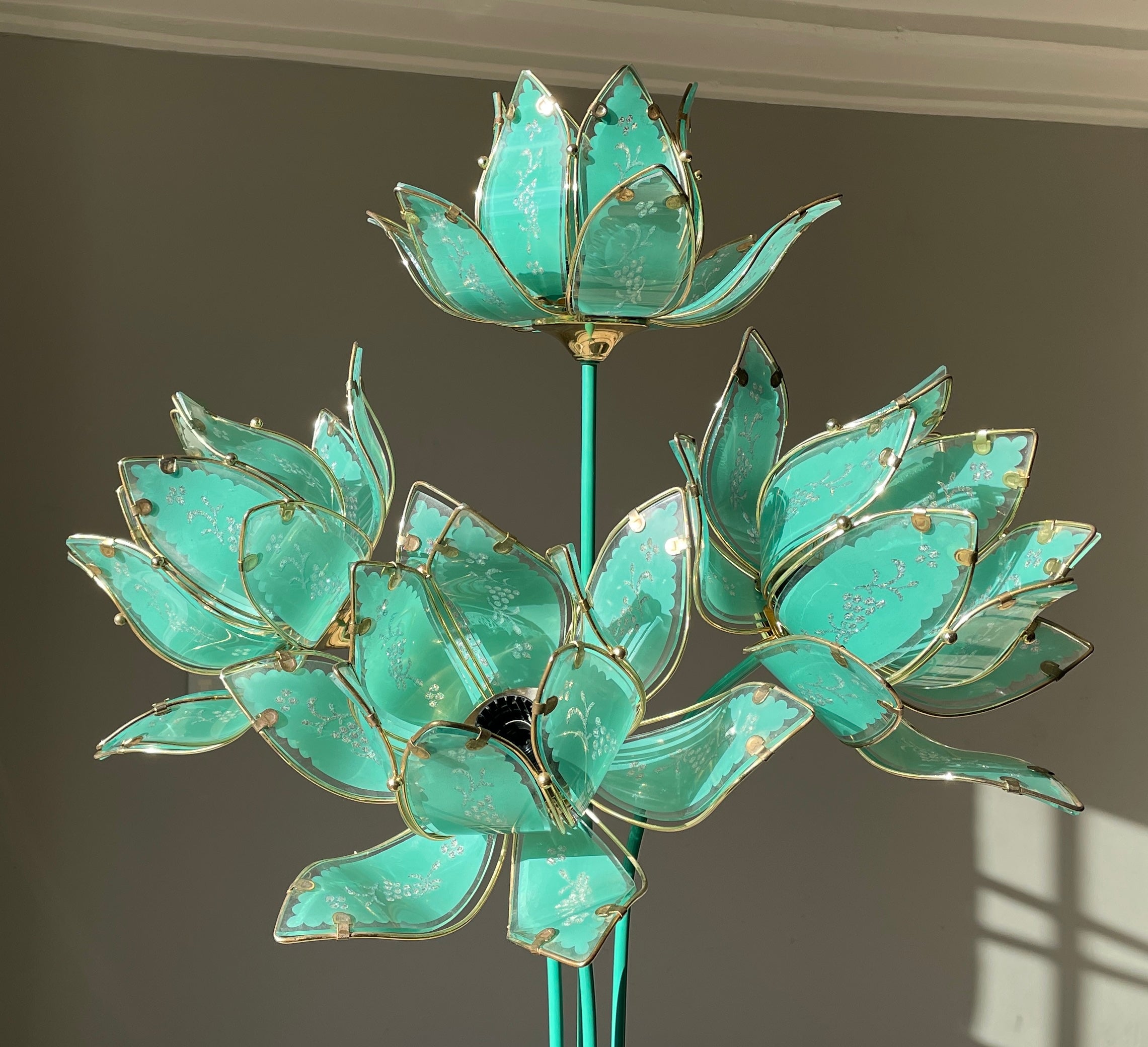 Things That Light Up – Modern Antics